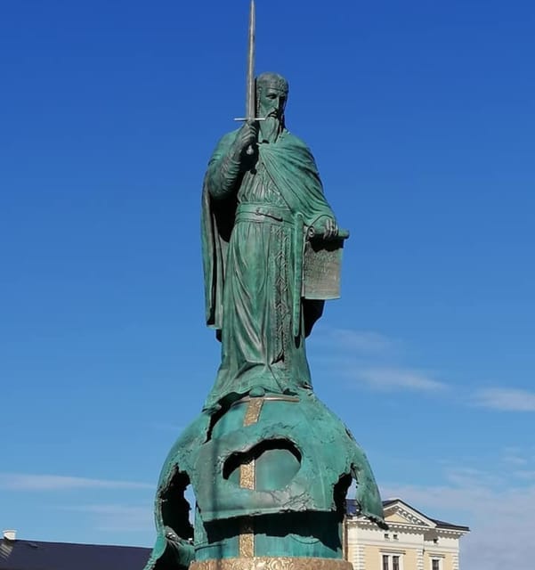 Belgrado: Paseo marítimo y barrio de Savamala | GetYourGuide