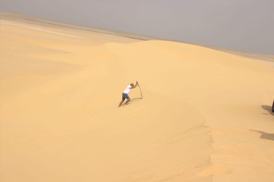 Desde El Cairo: Wadi El-Rayan y Cascadas y Lago Mágico | GetYourGuide