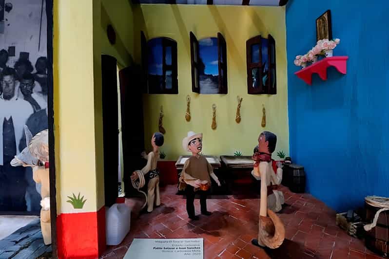 Pulque Bar Ciudad de México: Prueba la Bebida de los Dioses Mexicanos ...