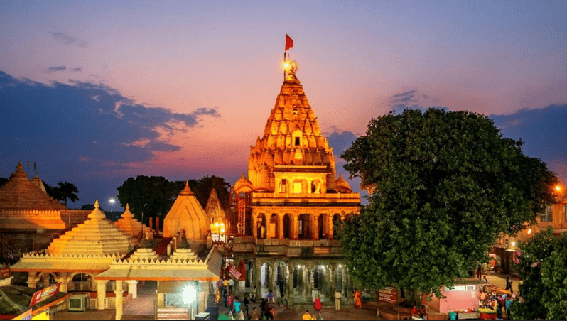 Indore/Ujjain: 2-Tages-Tour mit Mahakaleshwar-Tempel & Hotel | GetYourGuide