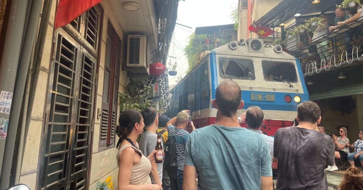 Hanoi: Guided Street Food Walking with The Train Street | GetYourGuide