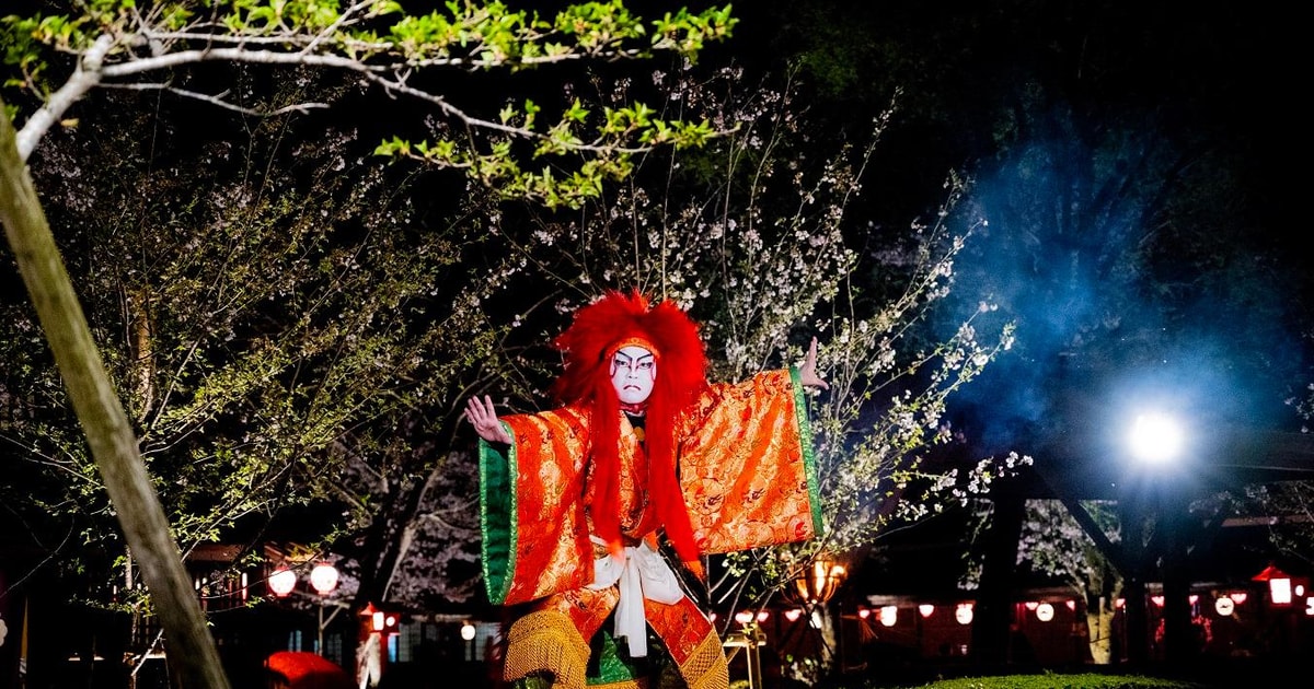 Nikko: Autumn Foliage, Edo Wonderland, & Fireworks Tour | GetYourGuide