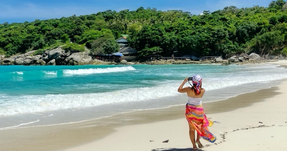 Perjalanan sehari ke Pulau Karang dan Pulau Racha dengan Catamaran ...