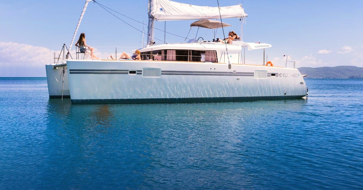 Balos & Gramvousa Private Luxus-Katamaran-Kreuzfahrt mit Mahlzeit ...