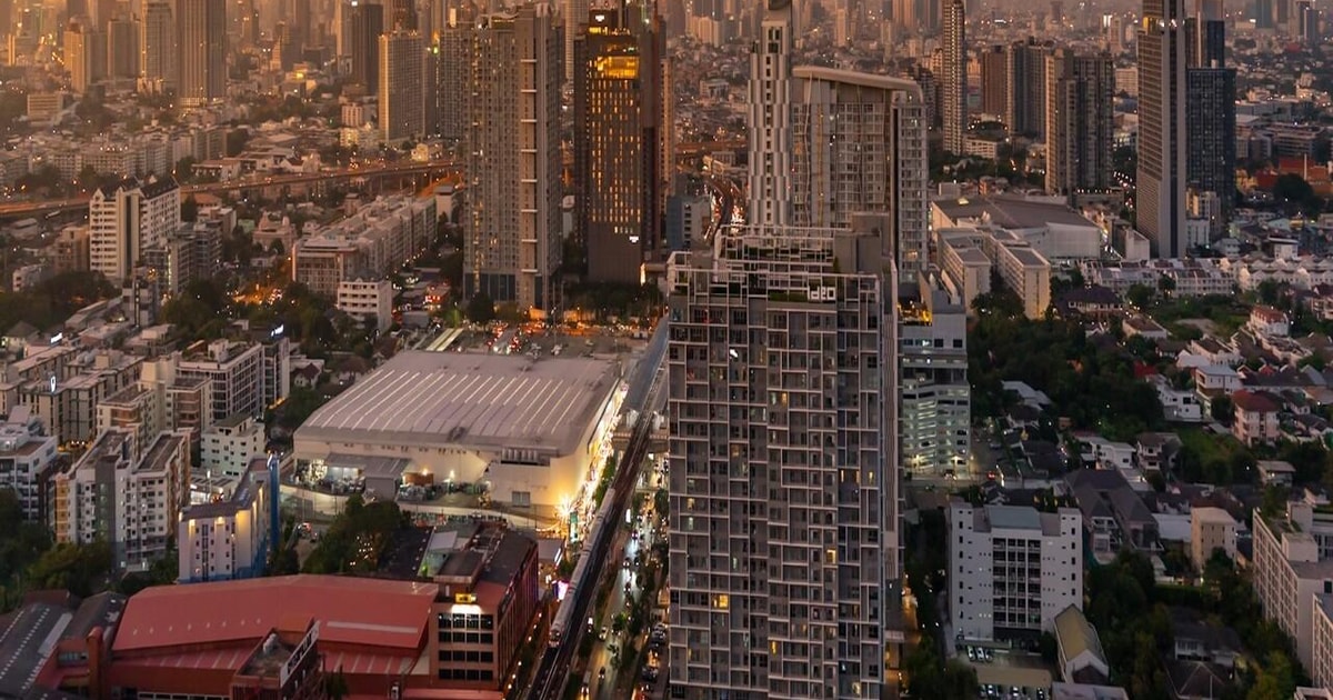 Bangkok: Gravity 87 Rooftop Lounge At Ramada Bangkok | GetYourGuide