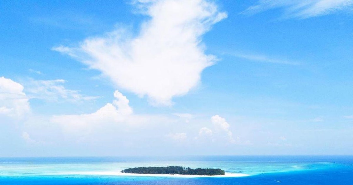 Isla Mnemba, La Isla Pongwe, Excursión a la Laguna Azul, La Roca ...