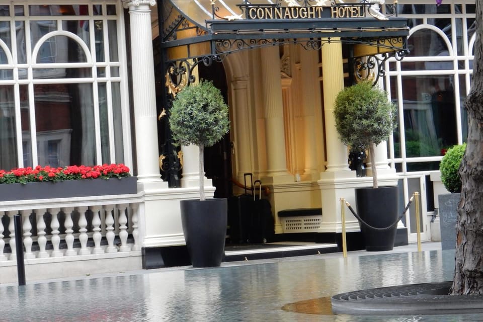 London-Mayfair: Quirky self-guided heritage walks | GetYourGuide