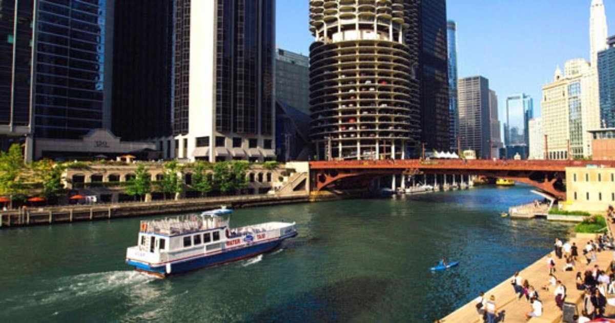 Chicago: Shoreline All Day Water Taxi | GetYourGuide