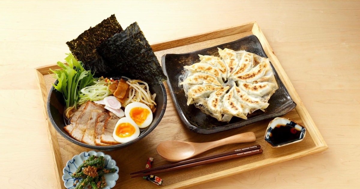 Tokio: Ramen- & Gyoza-Kurs mit lokaler Supermarkt-Tour | GetYourGuide