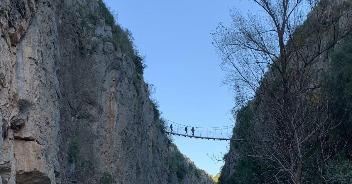 Visit the most beautiful village in Valencia: Chulilla | GetYourGuide