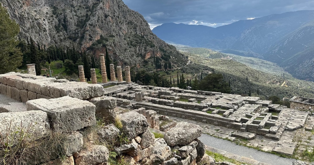 Bezoek Thermopylae & Delphi Navel van de Aarde Privétour 8H | GetYourGuide