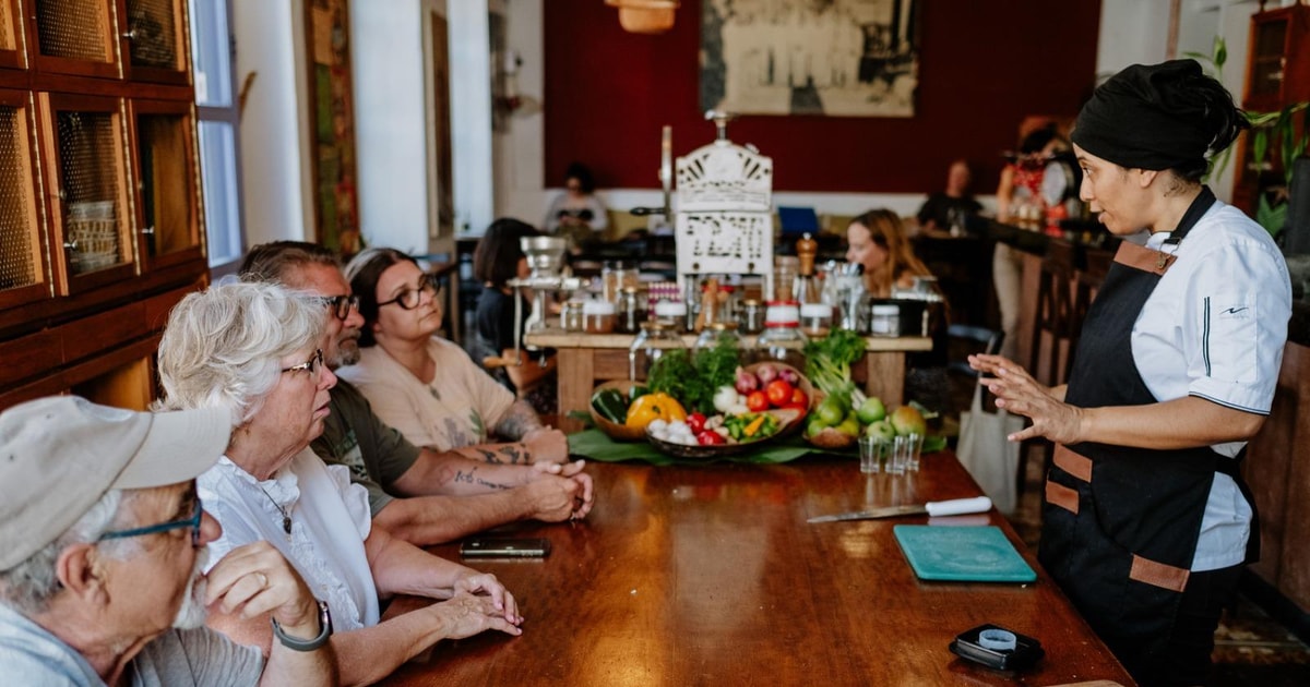 Cartagena: taller de ceviche y limonada de coco. | GetYourGuide