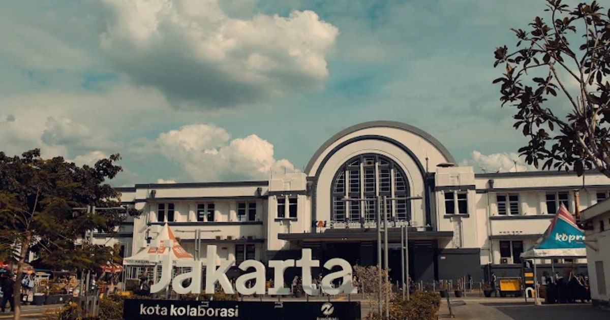 Giacarta: tour guidato di centro storico, moschea, cattedrale o porto ...