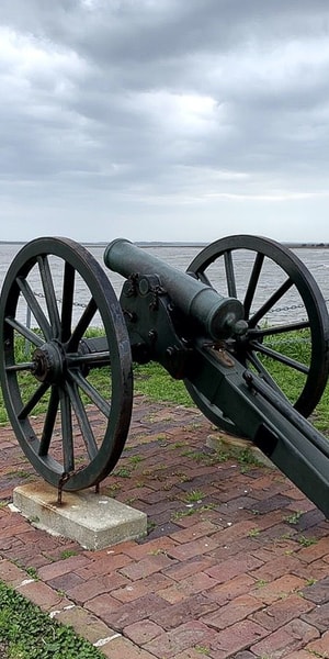 Charleston: Fort Sumter Entry Ticket with Roundtrip Ferry | GetYourGuide