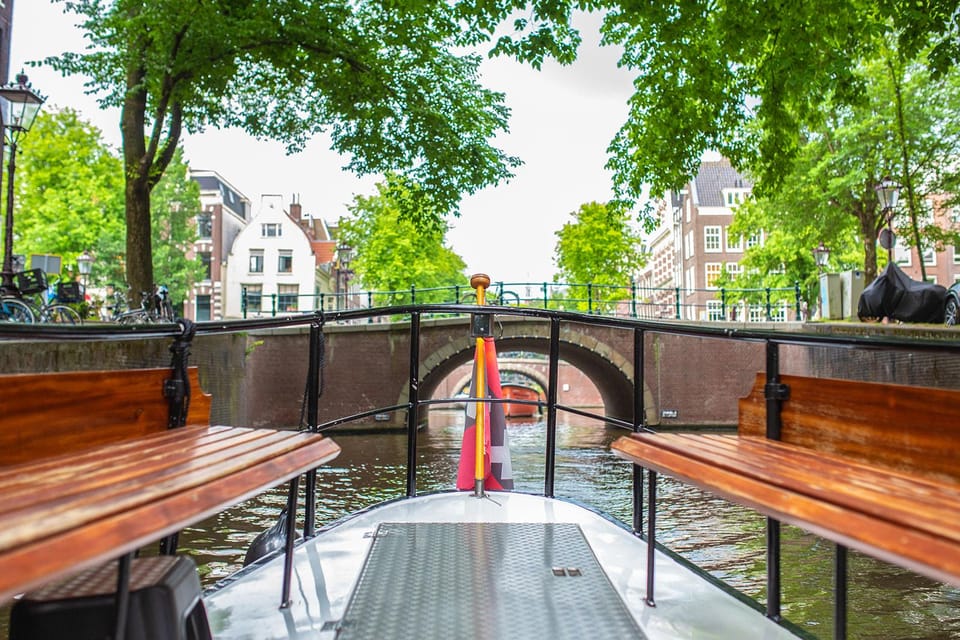 Amsterdam: Rondvaart door de grachten voor kleine groepen, inclusief ...