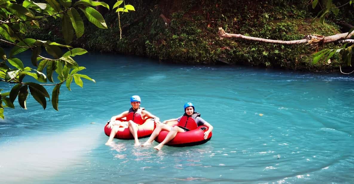 Tubing Rio Celeste: Avontuur en natuur | GetYourGuide