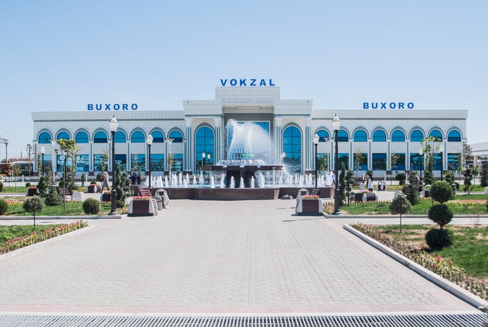 Estación de tren de Bujará - Traslado al hotel | GetYourGuide