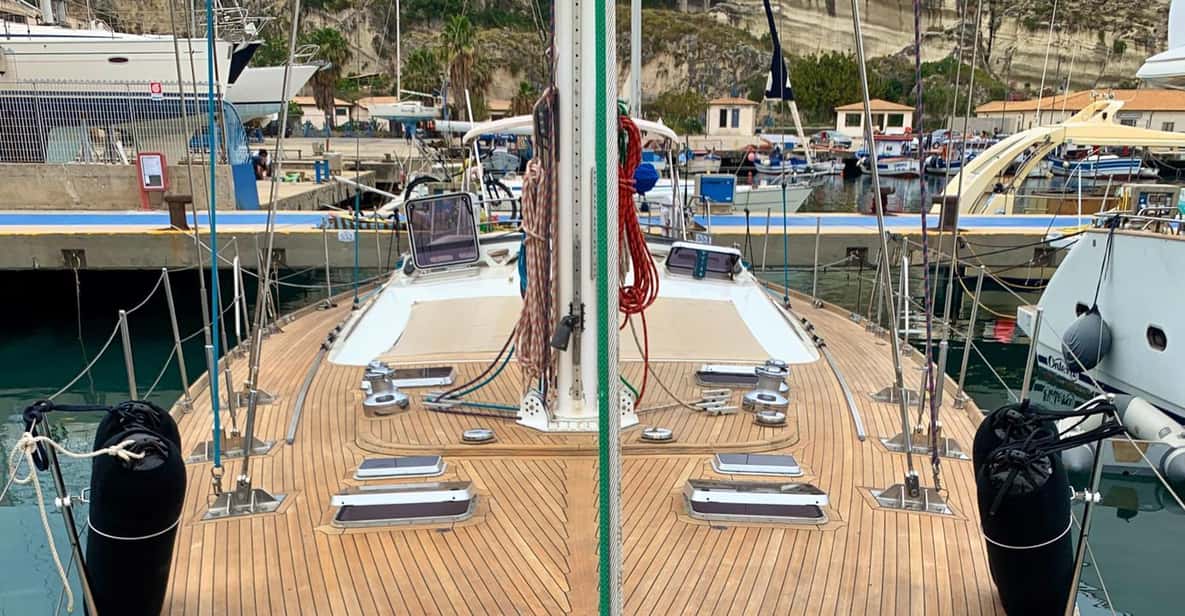 YACHT SAIL ALYCIA 21 METERS | GetYourGuide