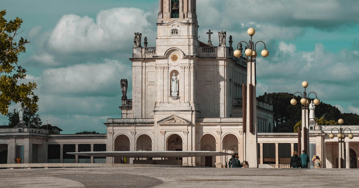 FÁTIMA/NAZARE/OBIDOS - Bete die Legende - PRIVATE TOUR | GetYourGuide