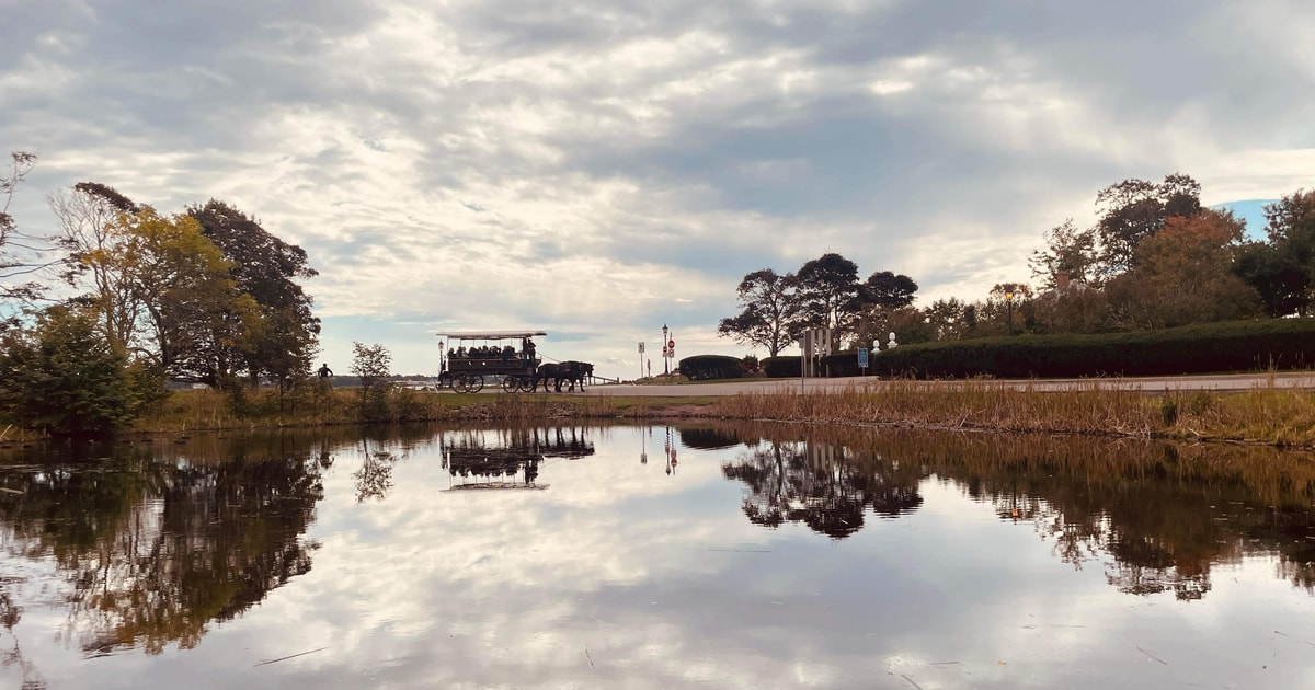 シャーロットタウン：馬車ツアー | GetYourGuide