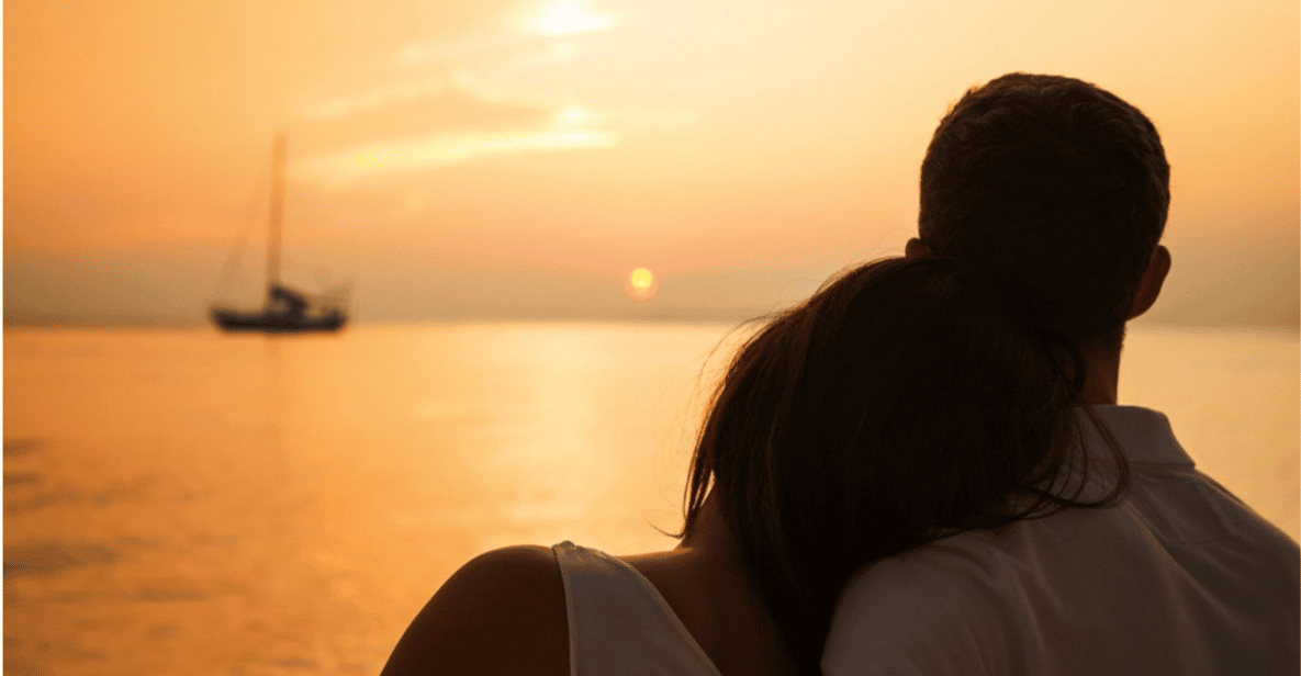 Amalfio pakrantė: Privačiu romantišku kruizu ir aperityvu | GetYourGuide
