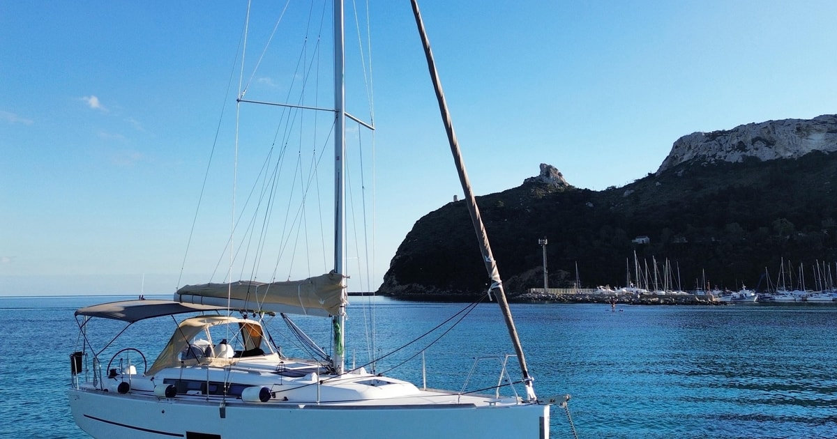 Excursión en velero, paradas para nadar, snorkel y prosecco | GetYourGuide