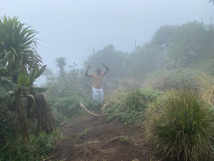 Excursión de Aventura de 1 Día por el Monte Bisoke, Parque Nacional de ...