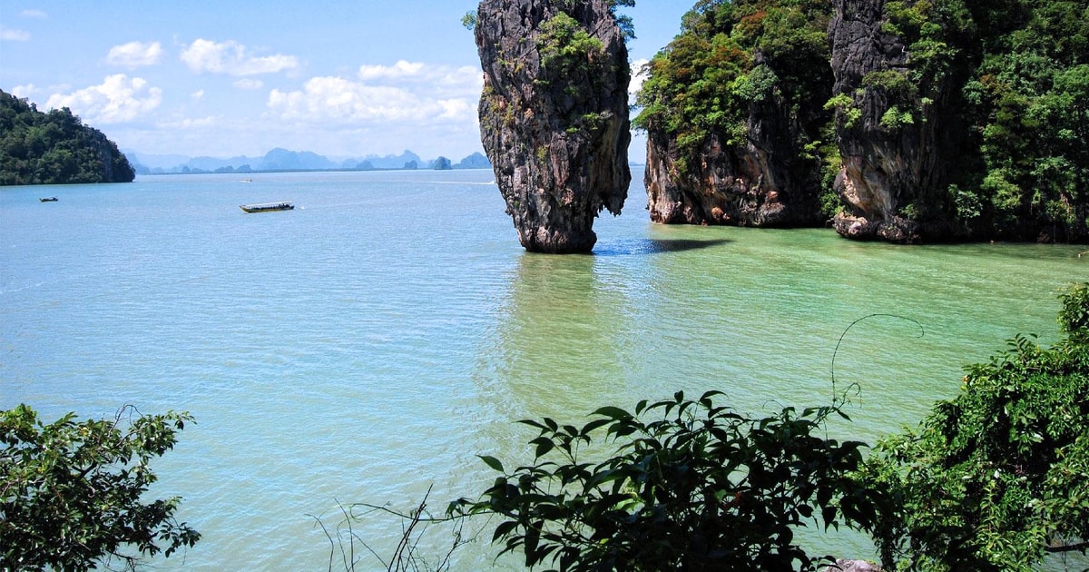 L'île de James Bond : Tour touristique en bateau à longue queue et en ...