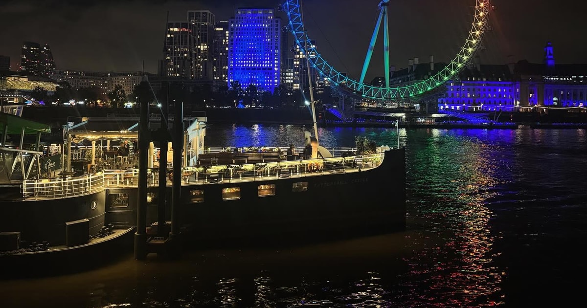 Londres: Boat Show Comedy Club Noche de Nuevo Material | GetYourGuide