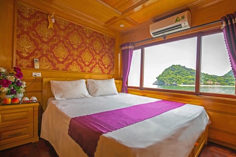 Ben Beo harbour, Cat Ba Island, Isla Cát Bà - Reserva de entradas y ...