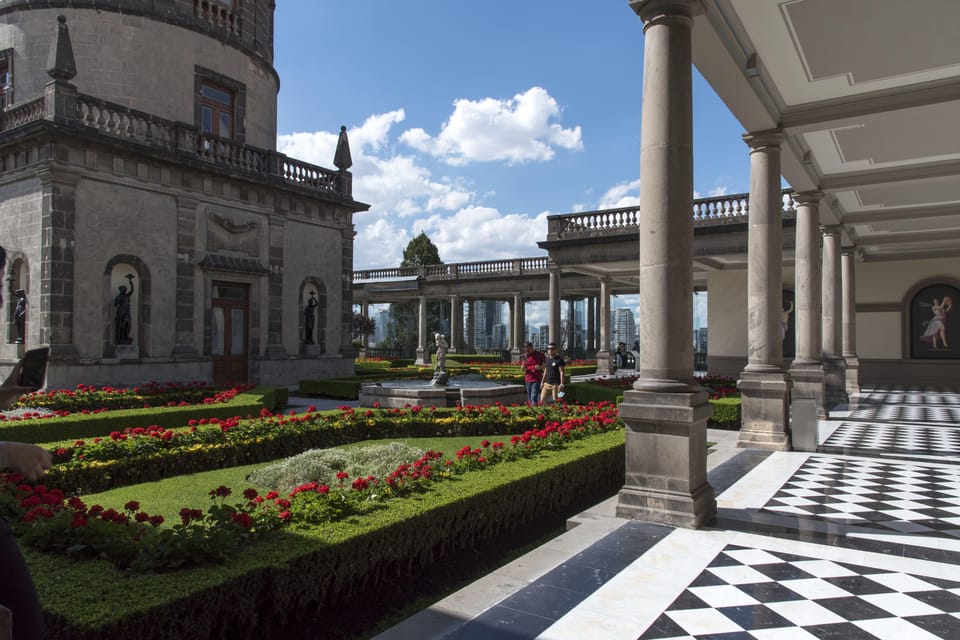 Private Tour to Chapultepec Castle | GetYourGuide