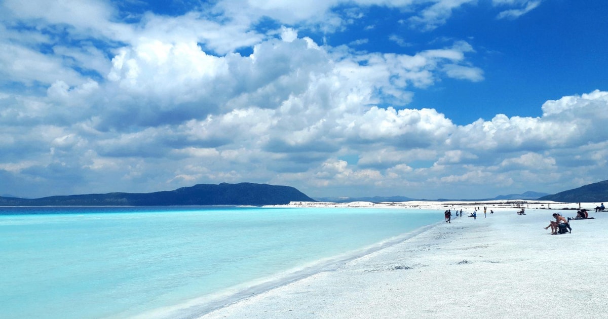 Private Transfer from Pamukkale or Karahayıt to Salda Lake | GetYourGuide