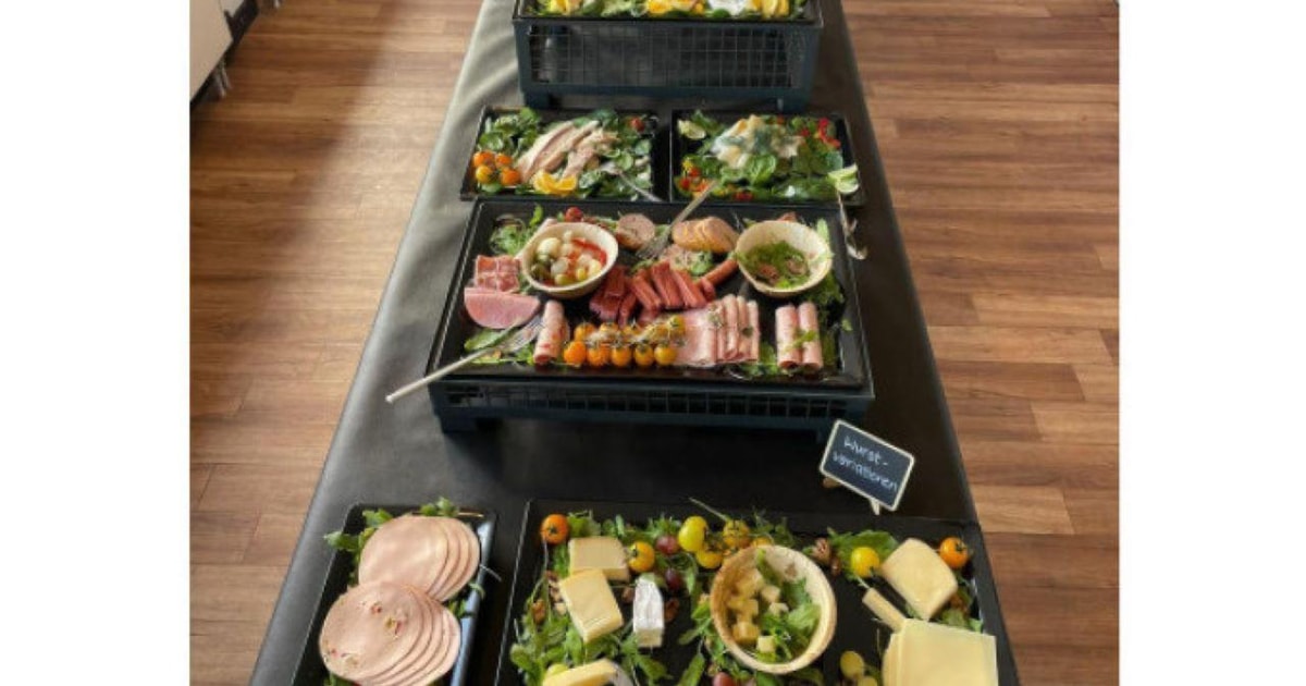 Easter Brunch Canadians & Curling | GetYourGuide