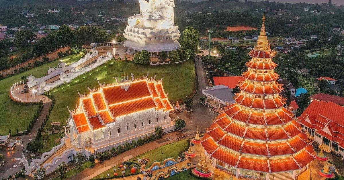 Chiang Mai> Chiang Rai Temples(White/Red/Blue) Day Tour | GetYourGuide