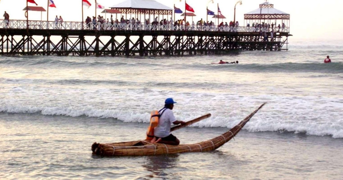 Excursión a la Playa de Chan Chan y Huanchaco | GetYourGuide