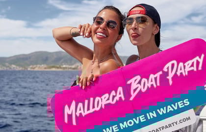 Mallorca: Festa em um barco com DJs ao vivo, almoço e entrada em uma ...