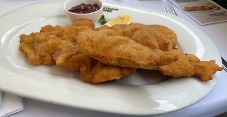 Experimente o famoso Wiener Schnitzel com todos os seus sentidos ...