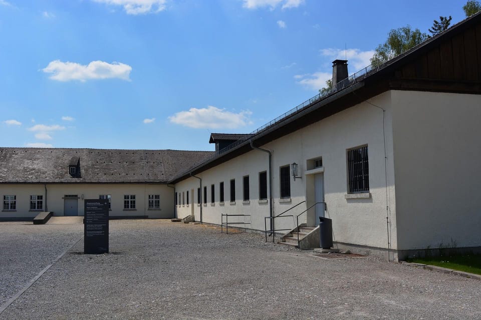 Tour público del Memorial de Dachau | GetYourGuide
