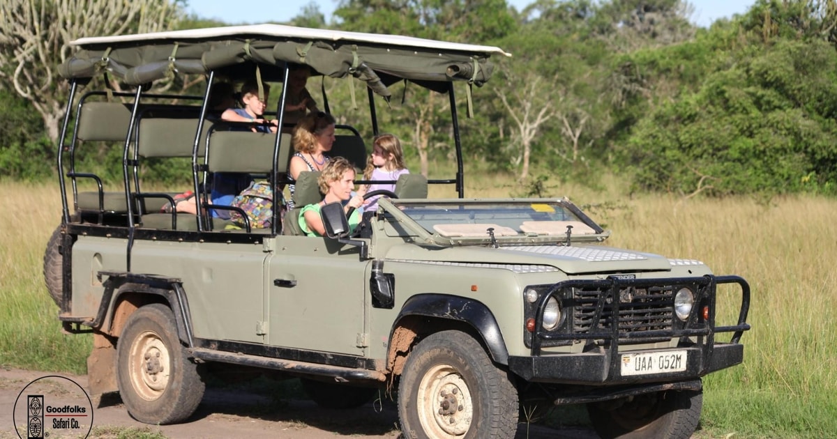 EPIC UGANDA SAFARI ADVENTURE | (2 Adulti-1 Bambino) 5 giorni | GetYourGuide