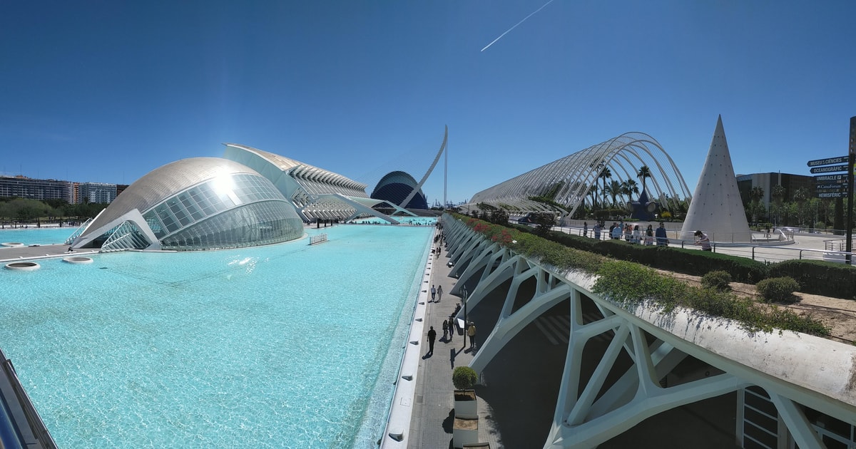 Valencia, Biketour durch die ganze Stadt mit einem ortskundigen Guide ...