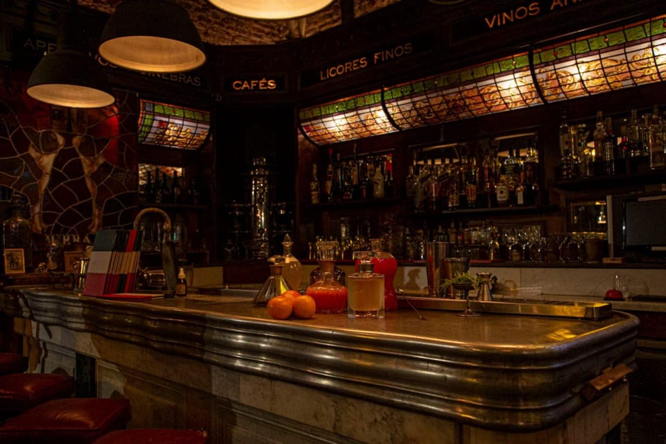 Lunch in San Telmo, Restaurant Nápoles | GetYourGuide