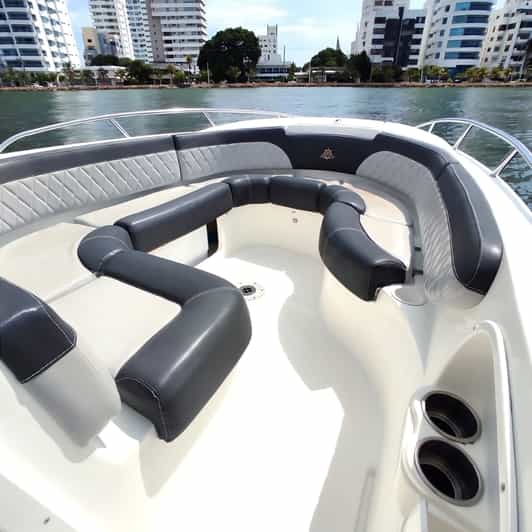 Island Hopping Tour: Recorrido en bote privado por las Islas | GetYourGuide