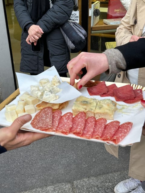 Milan: Gourmet Street Food Tour with Sightseeing and Tasting | GetYourGuide