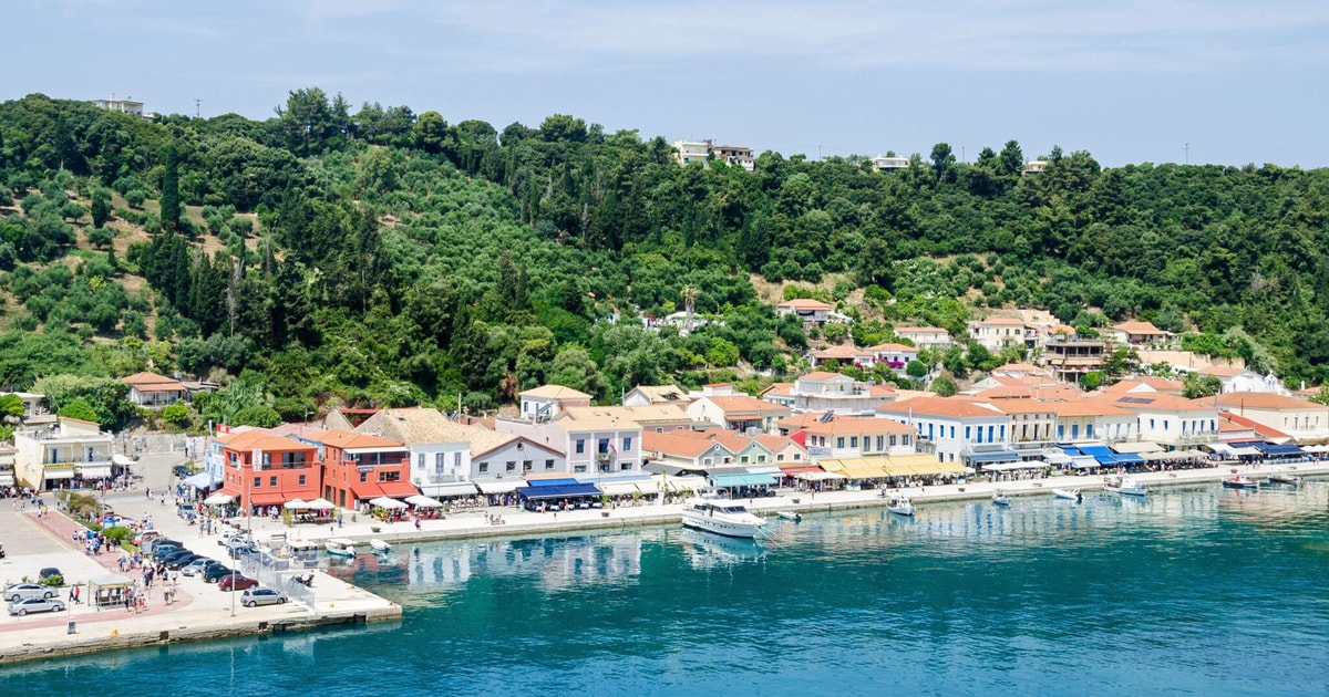 Microônibus VIP Mercedes de Kyllini/Katakolo para Atenas | GetYourGuide