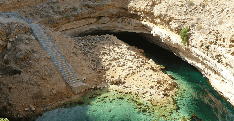 Special Wadi Shab, Pebble Beach & Bimmah Sinkhole Tour | GetYourGuide