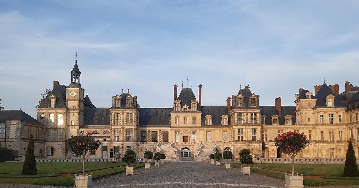 Paris: Provins and Fontainebleau Private Day Trip | GetYourGuide
