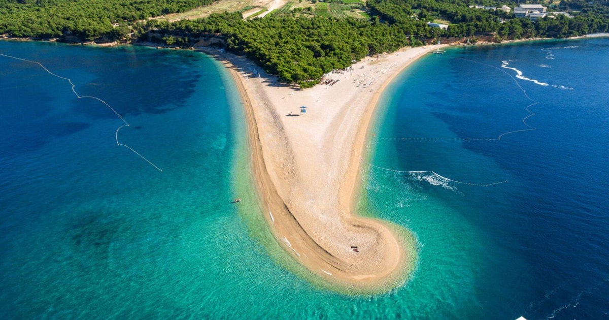Makarska: Privaatne paadituur 3 saart + veinikoda | GetYourGuide