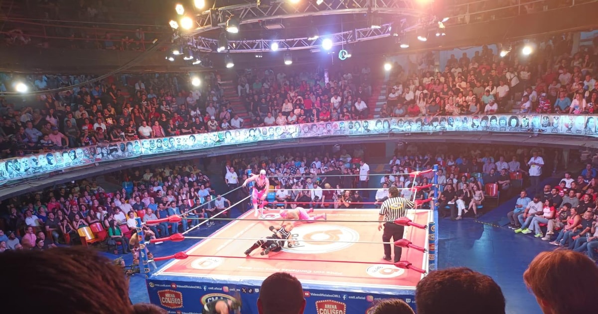 Mexico City: Mexican wrestling evening | GetYourGuide