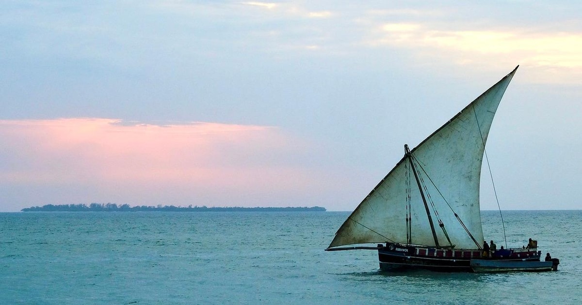 Pemba: Dhow-cruise bij zonsondergang met versnaperingen | GetYourGuide