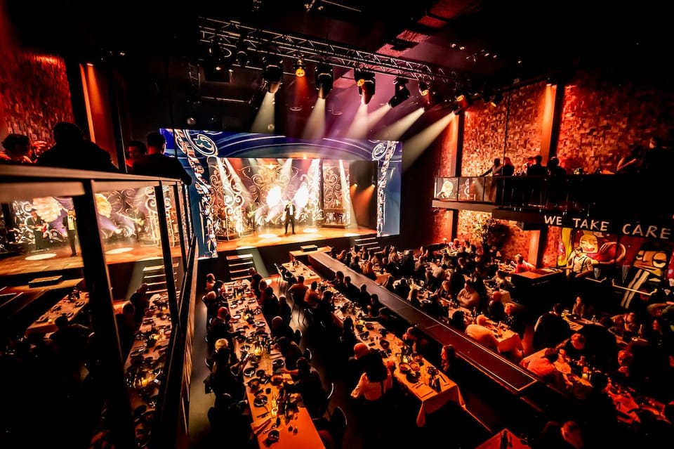 Amsterdam: VEGAS Dinnershow met 4-gangen keuzemenu | GetYourGuide